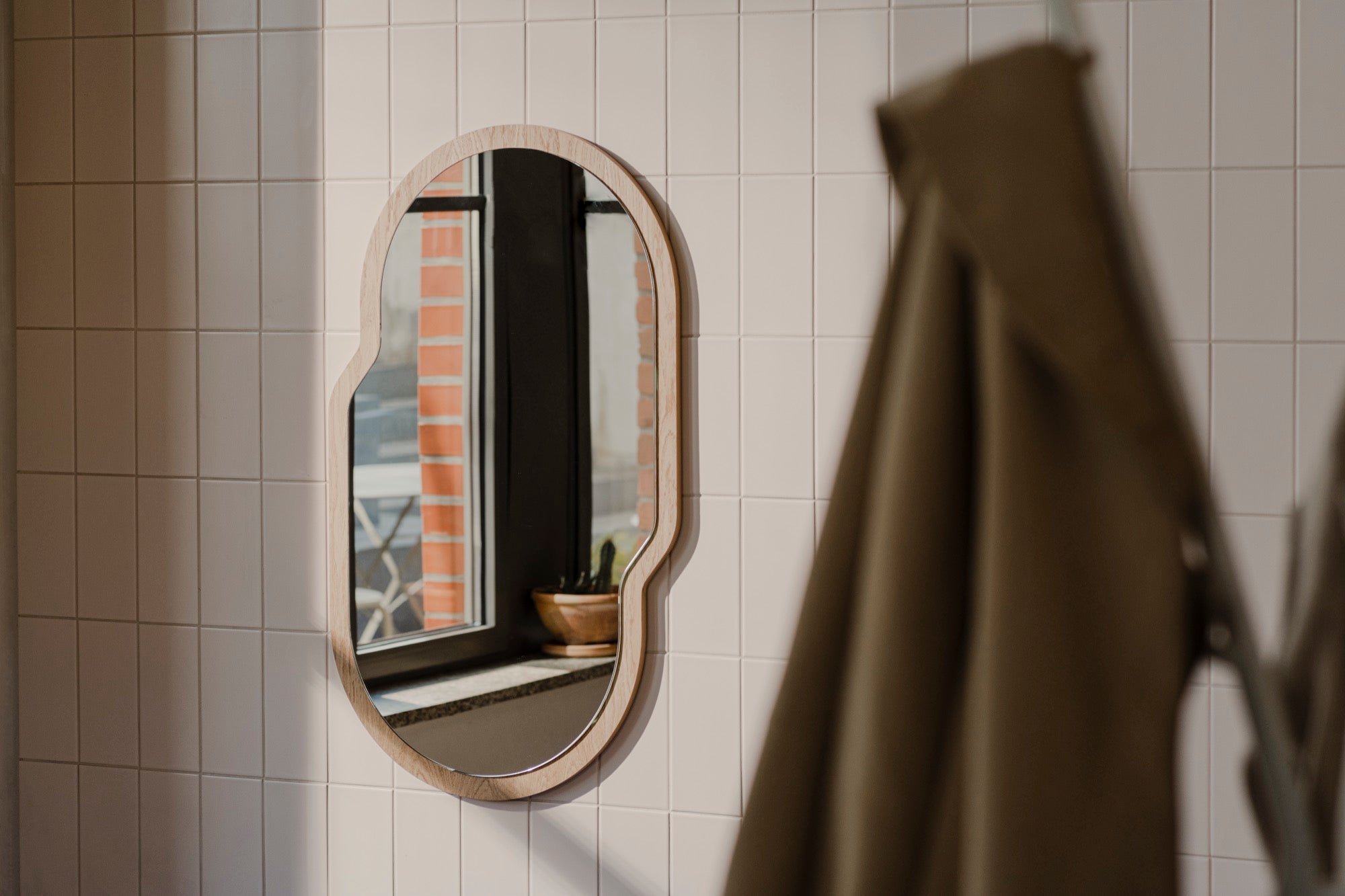 Mirrors - designer bathroom, dressing table or wall mirrors - noo.ma