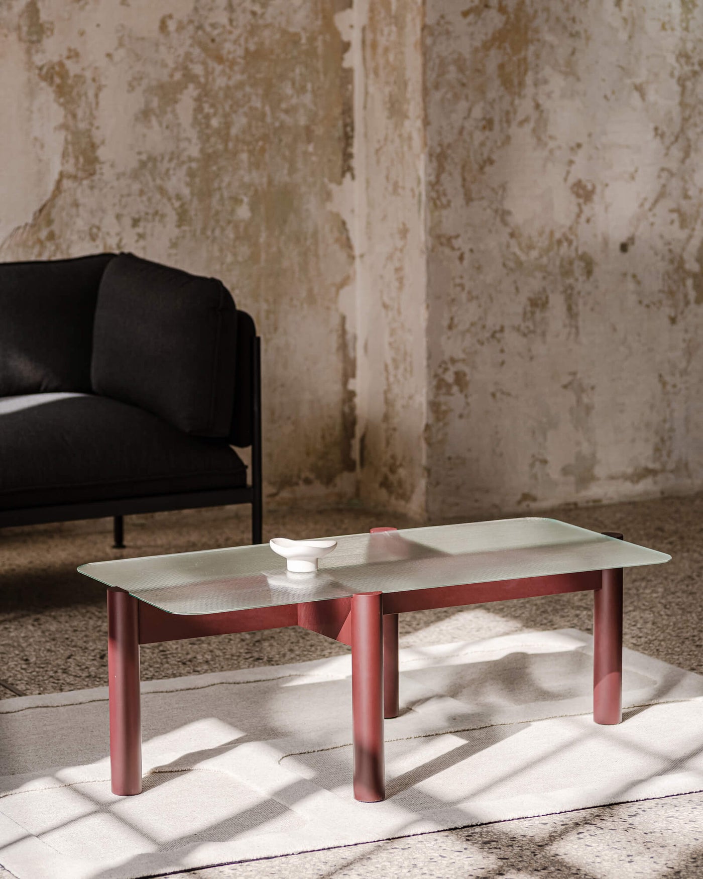 Kob Coffee Table - burgundy modern glass coffee table - noo.ma