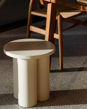 Oly Stool - white, small, round side table for living room - noo.ma
